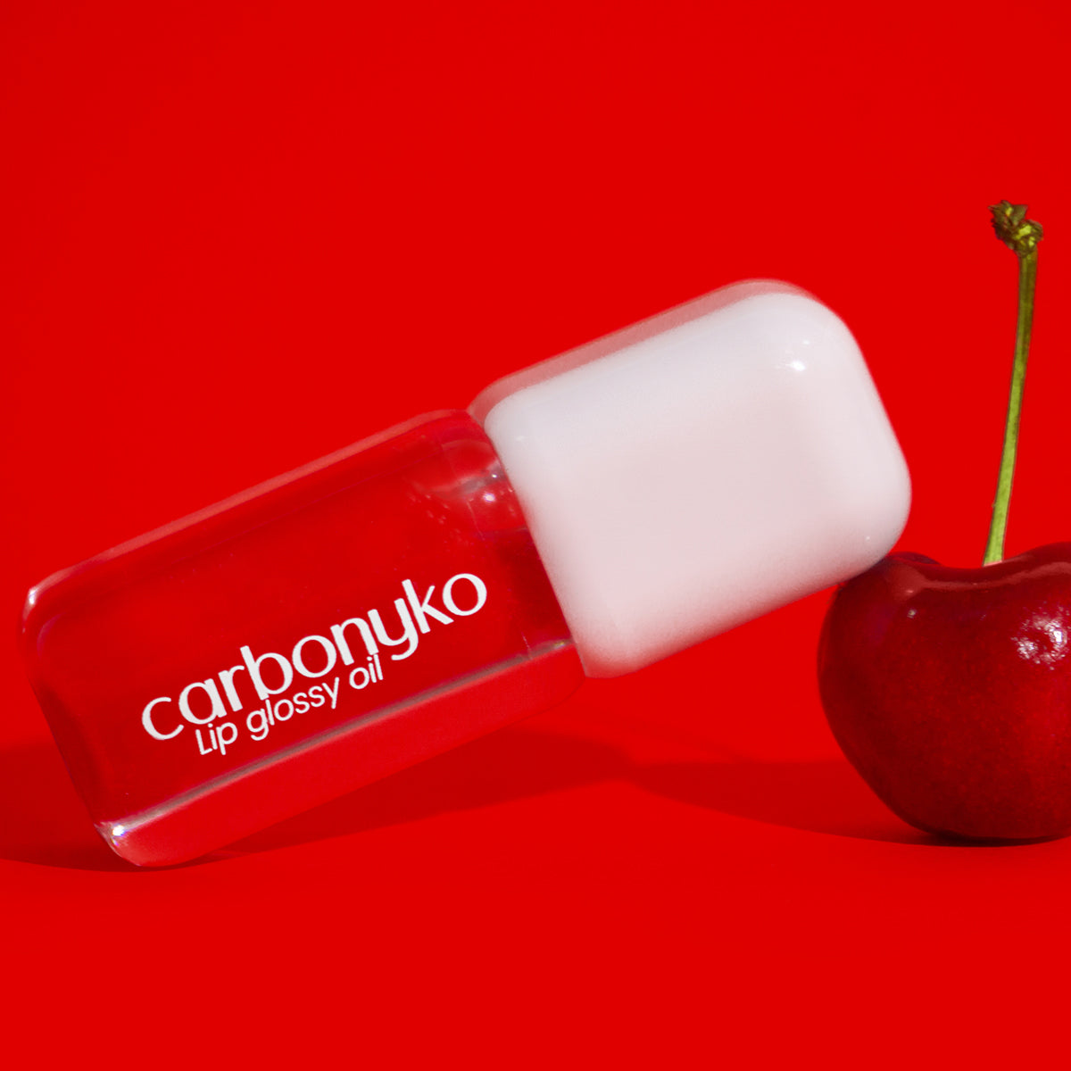 Lip Glossy Oil de Carbonyko | Skin & Tonic